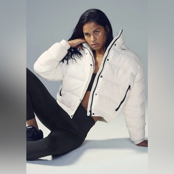 ALO Yoga | Jackets & Coats | Alo Yoga Aspen Love Puffer Jacket Size Xs ...
